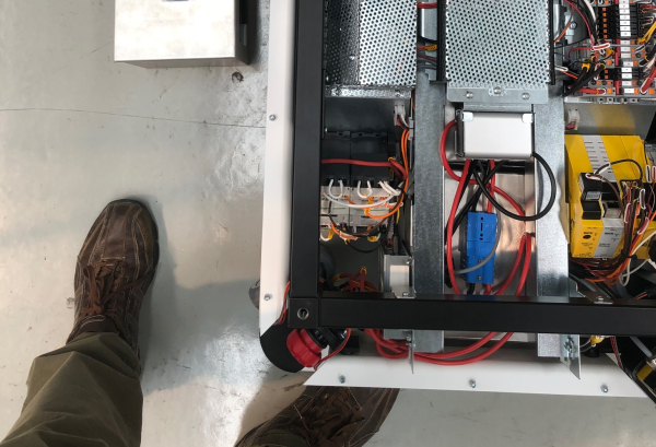 AMR with testing robot for test benches - ATRIA Innovation